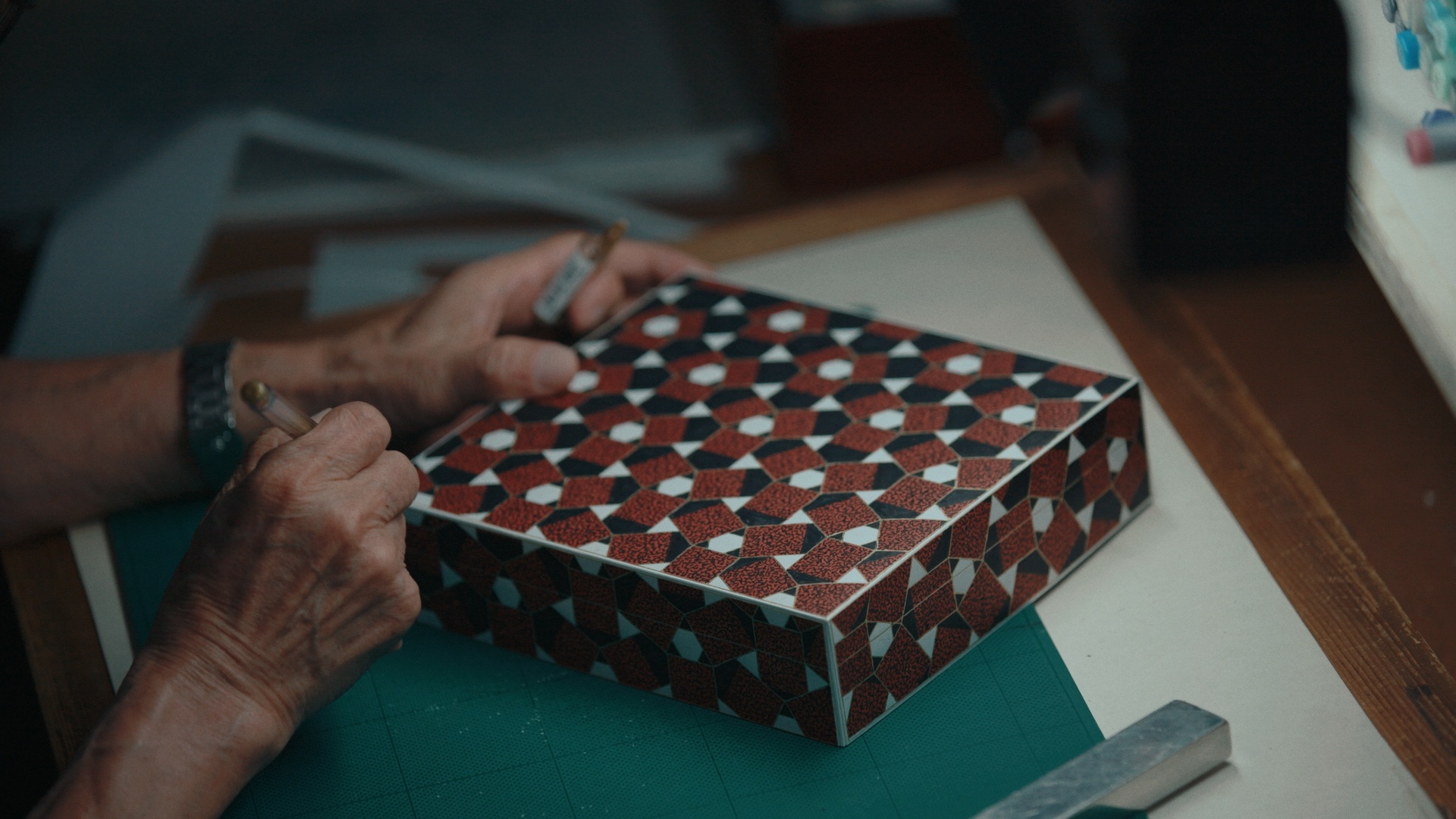 Van Cleef & ArplesA STORY OF PRECIOUS BOX: RESONANCE OF CRAFTSMANSHIP ...